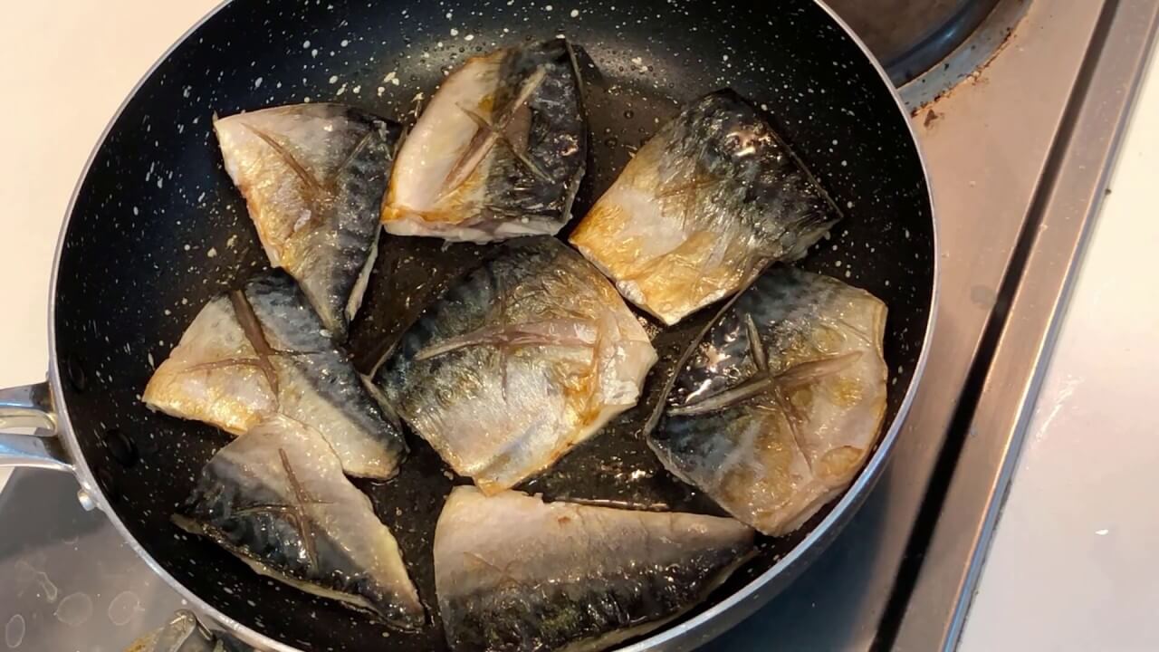 How to make Shioyaki. Homemade cooking recipe.｜คนญี่ปุ่นทำอาหาร 日本人が料理をします