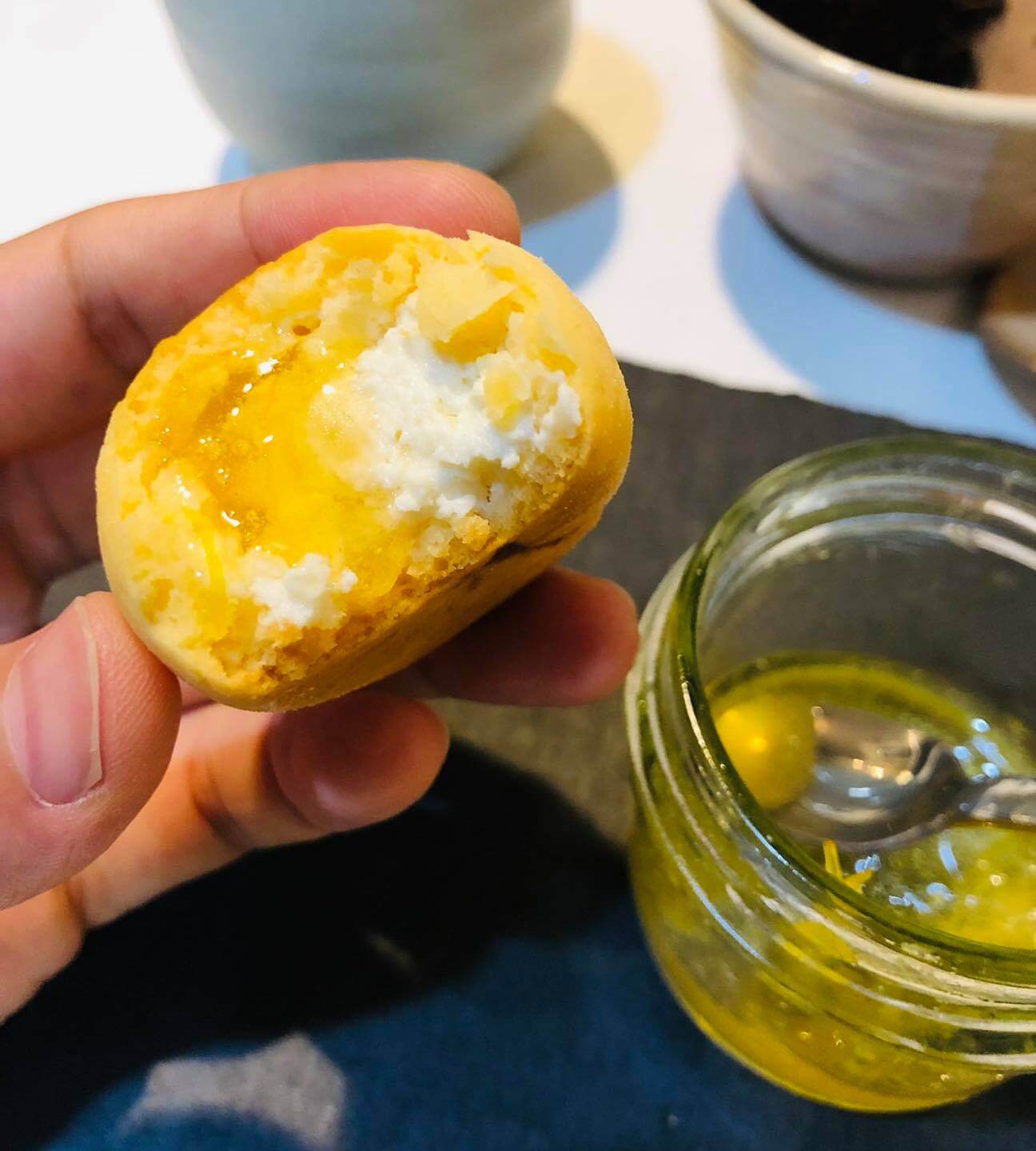 Lemon cream cheese manju with longan wood smoke flavour｜คนญี่ปุ่น ...